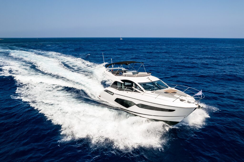 About - Yachthub Group
